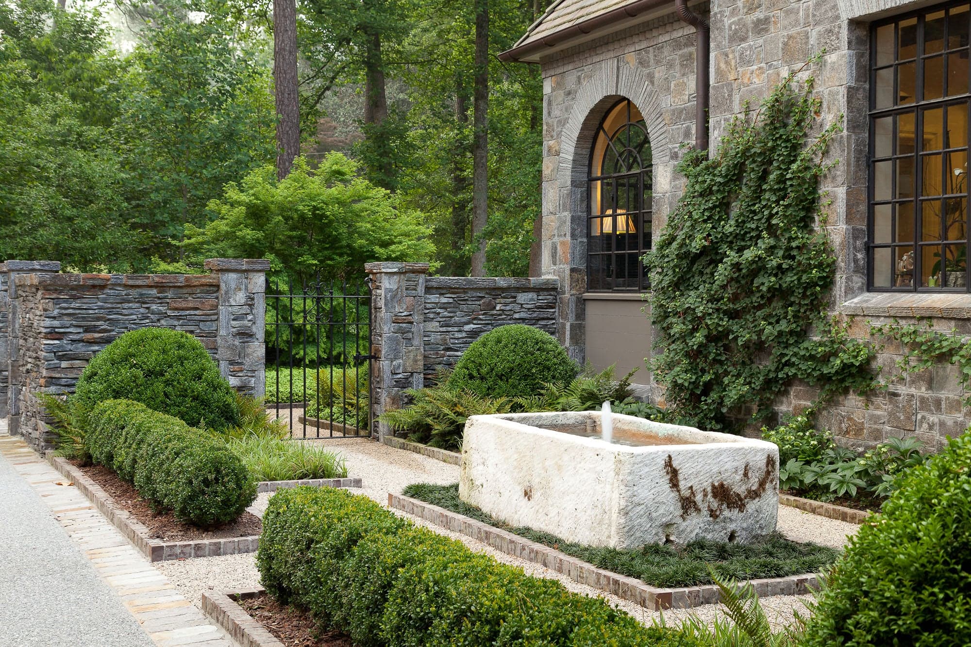 Greystone Garden – Howard Design Studio