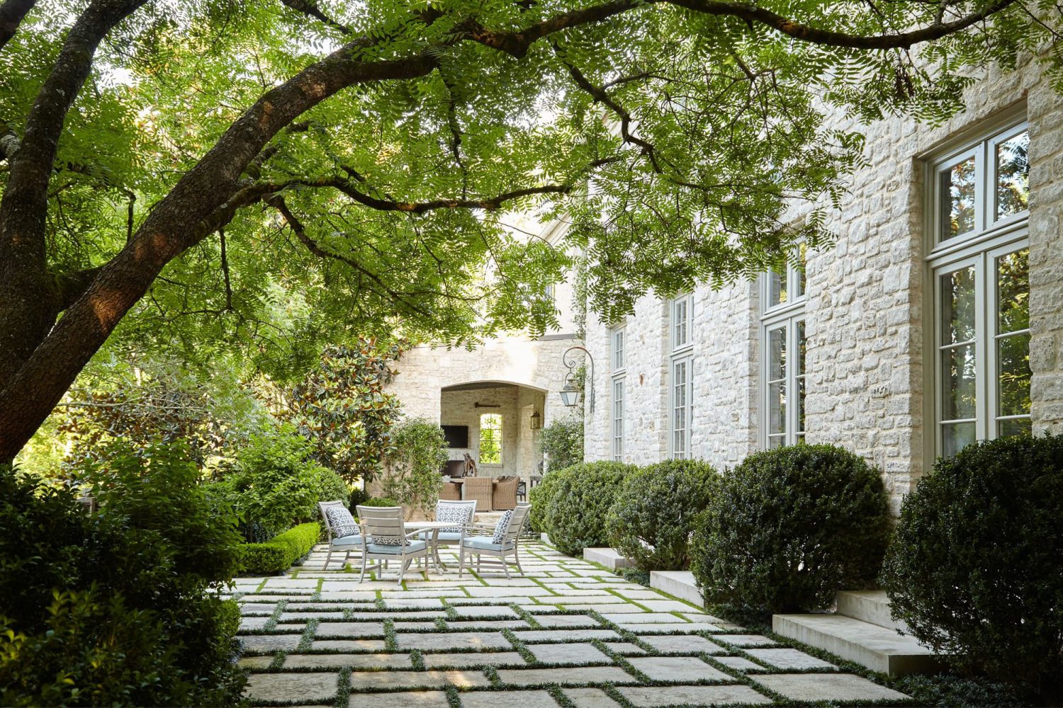 Jardin Provençal – Howard Design Studio