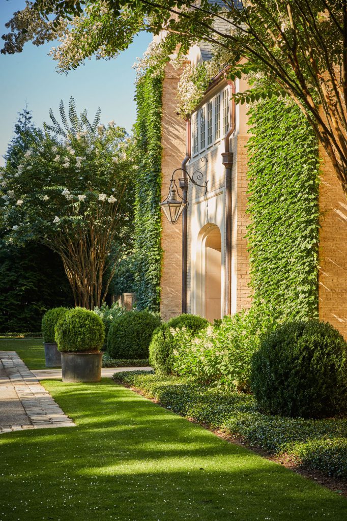 Knollwood Garden - Howard Design Studio